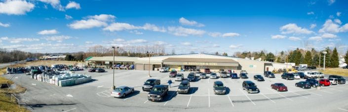 Why Shopping at a Local Hardware Store Can Be a Better Experience ...